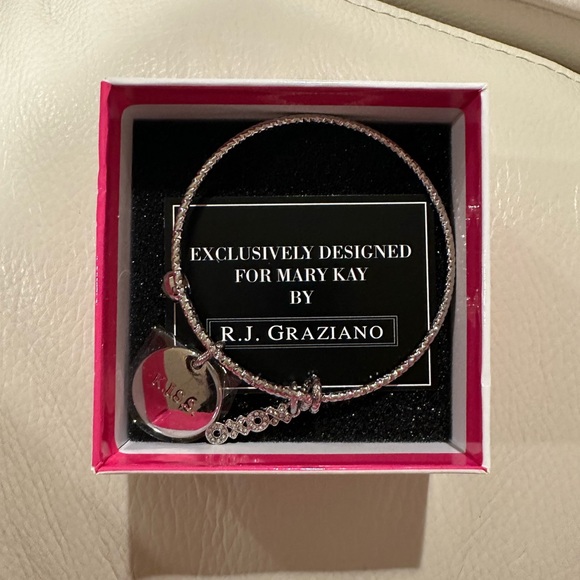 Mary Kay | Jewelry | New Mary Kay Adjustable Silver Bracelet W Charms ...